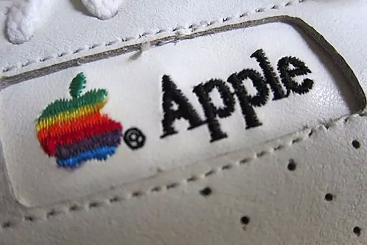 Sneakers Apple: Experiment, merch ou cousa para os empregados?