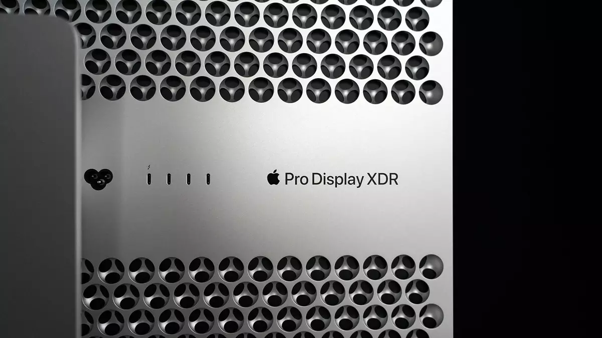 PhotoSOST : Apple Pro 디스플레이 XDR 우리에게 도착했습니다. 그리고 이것은 위대함입니다 3795_0
