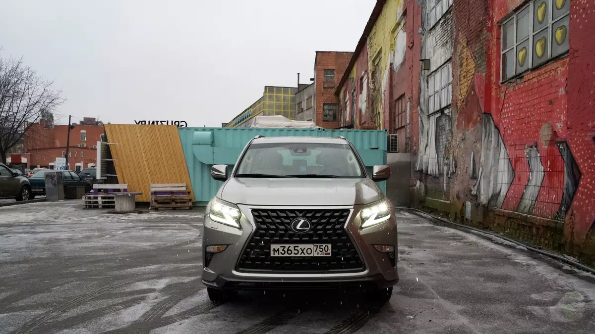 Wylsadrive: mai Moscow e Brest ma toe foi i le Lexus GX 460 3796_1