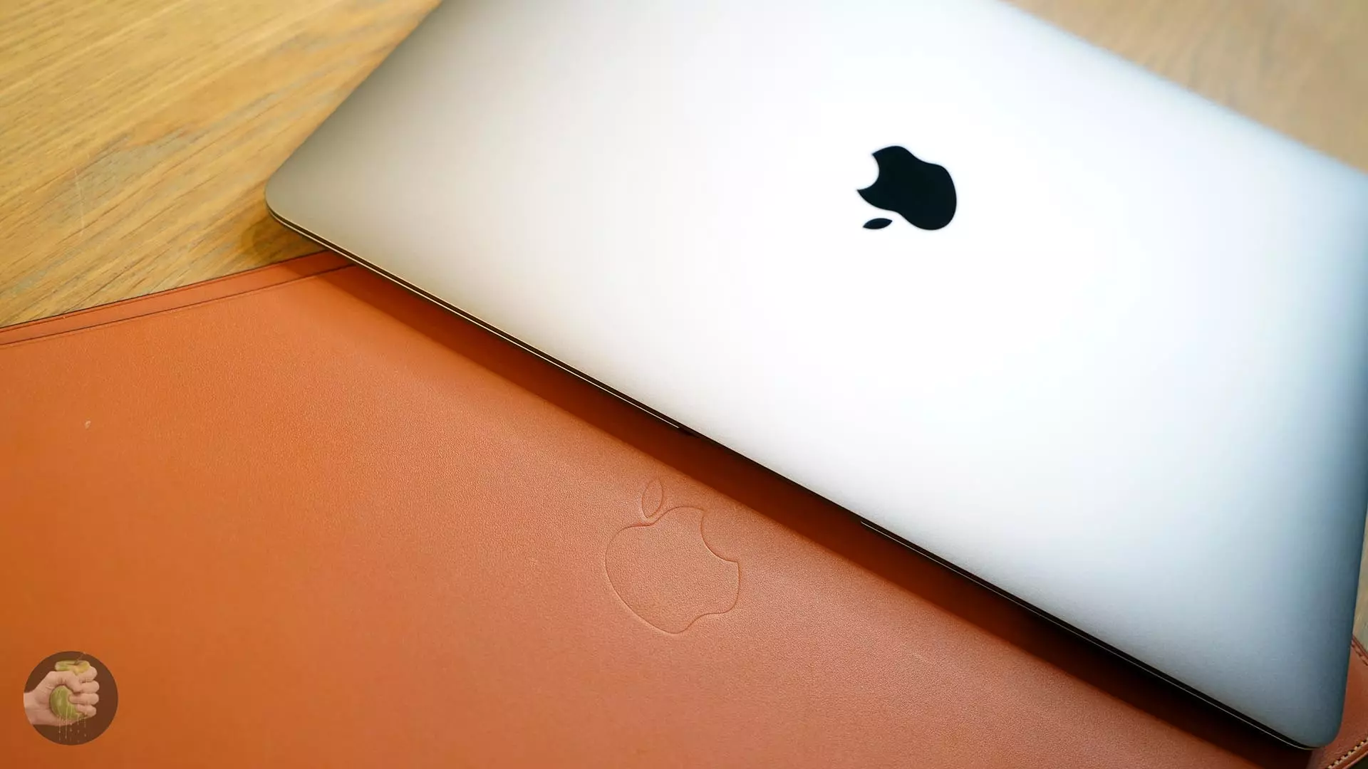 Obsežne izkušnje z obratovalno svetlobo MacBook Air 3831_19