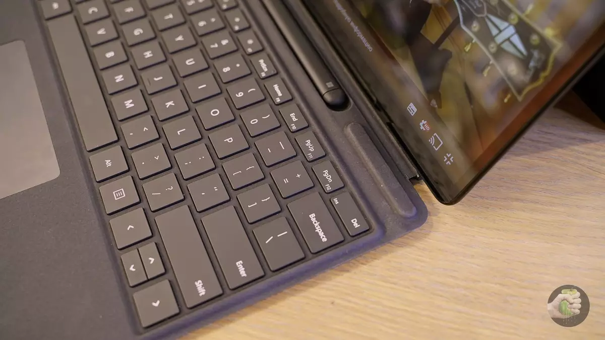 Microsoft Surface Pro X Review: Ограничување на вашите слободи 4061_5