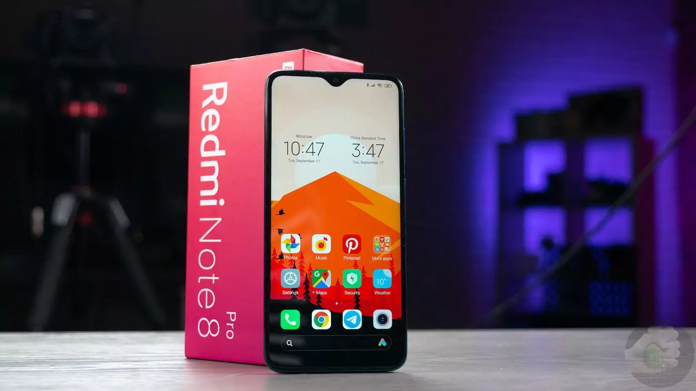 Pilihan smartphone yang bagus hingga 15.000 rubel 4078_1