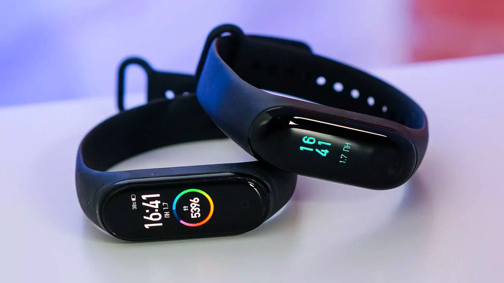 (4) ကို Mi Band 4 မှ 10 အထိရူဘယ် 3 မှ 10 ရက်အထိ Big Geek တွင် 