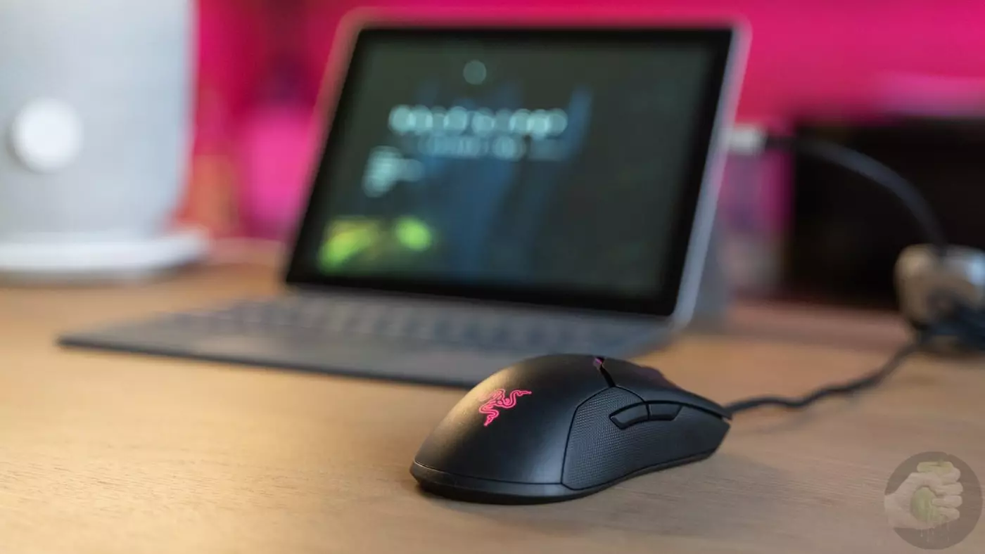 Razer Viper ئويۇن چاشقىنىنىڭ ئومۇمىي كۆرۈنۈشى: تېيىلىشسىز ئوق چىقىرىش 4180_6