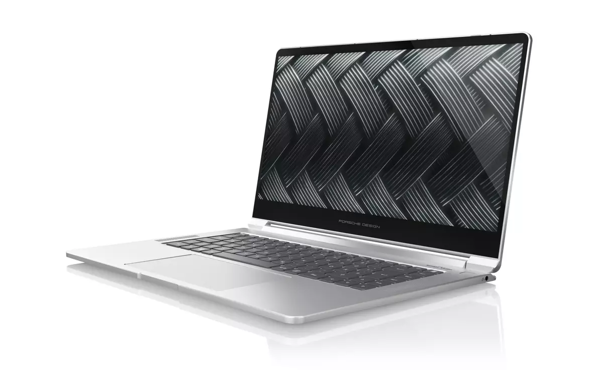 पोर्श डिजाइन ने अपना पहला लैपटॉप - अल्ट्रा वन पेश किया 4195_0