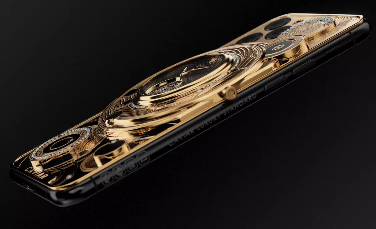 Il-kavjar qabeż lilu nnifsu u għamel iPhone 11 Pro għal 8 miljun rubles 4203_4