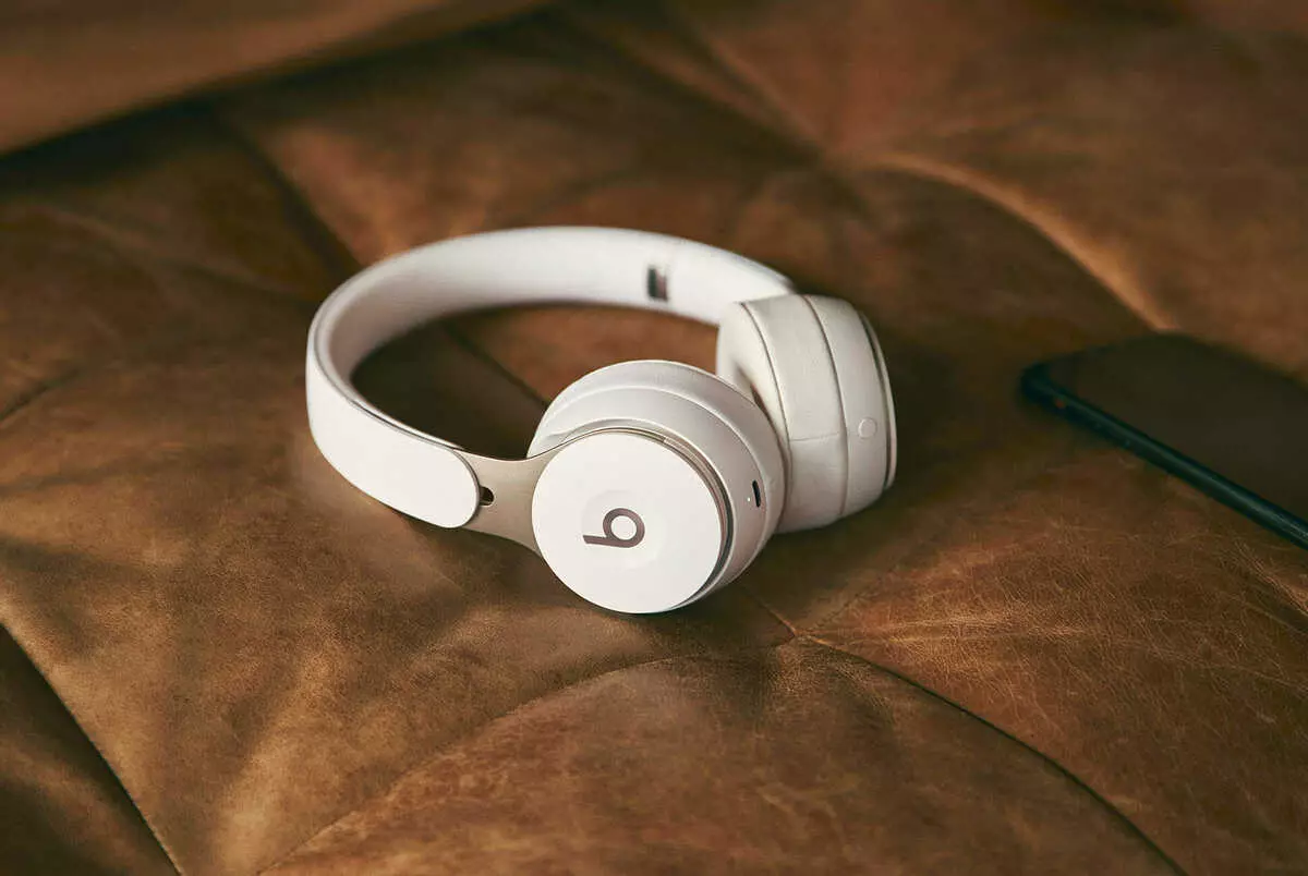 Apple ແນະນໍາ Beats Solo Pro 4501_0