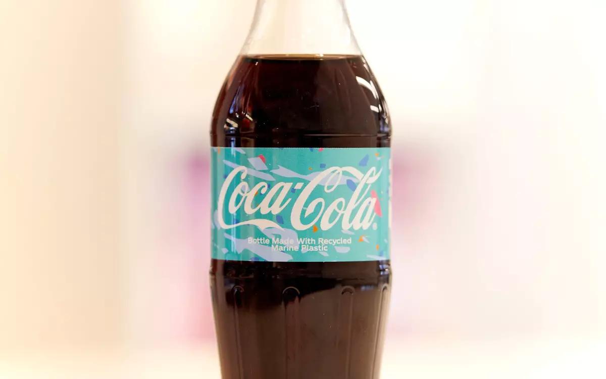 Coca-Cola ได้เริ่มผลิตขวดจากขยะมหาสมุทร 4519_0