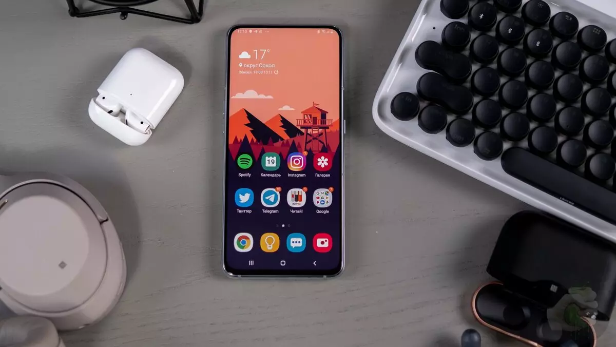 Samsung Galaxy A80 Review: Live with Emotions 4839_2