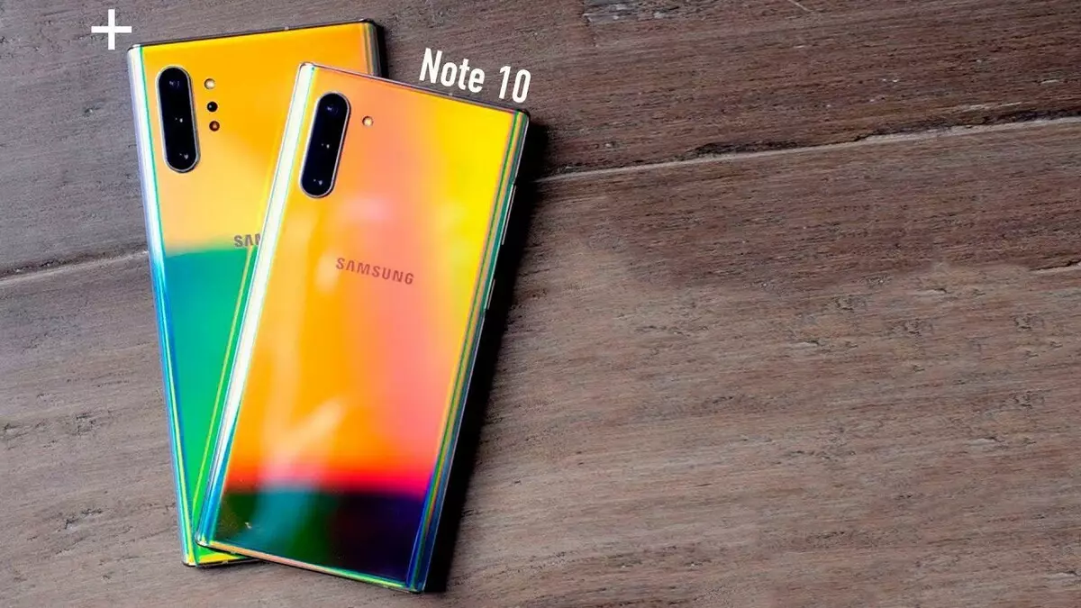 По стъпките на представяне Samsung Galaxy на: Note10 и Note10 +, тънък лаптоп и спортен часовник 4915_0