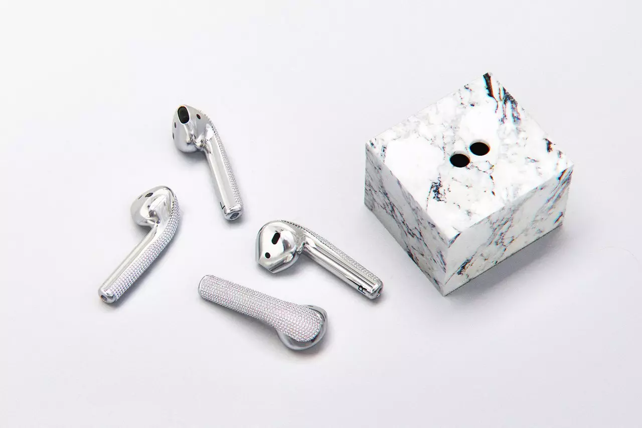 Chic Case Dior für Airpods zum Preis des iPhone 4982_4