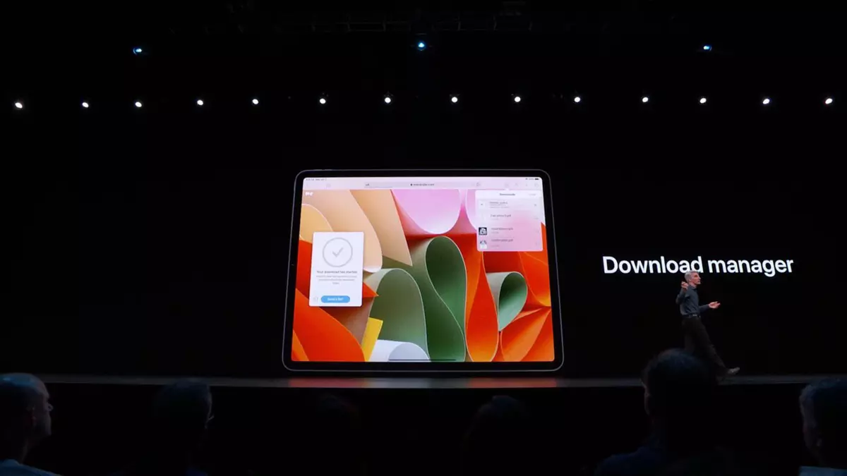 اپل iPados را نشان داد. حالا شما می توانید یک لپ تاپ را رد کنید 5274_5