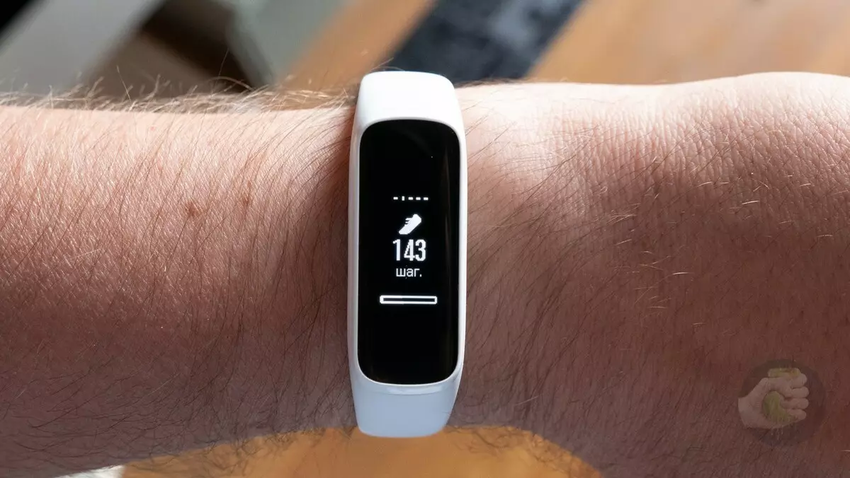 Samsung Galaxy Fit E felülvizsgálat: Sport a minimals-on 5289_1