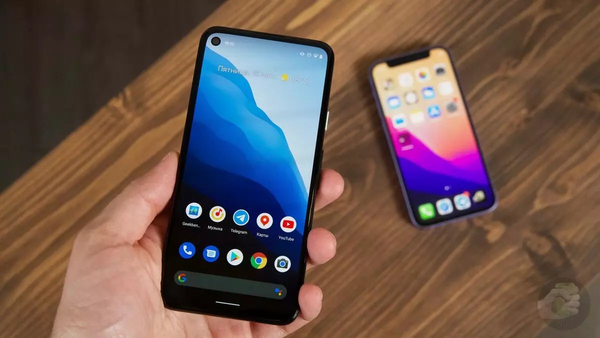 Ποιο μωρό είναι καλύτερο: Σύγκριση Google Pixel 4A και iPhone 12 Mini 531_2