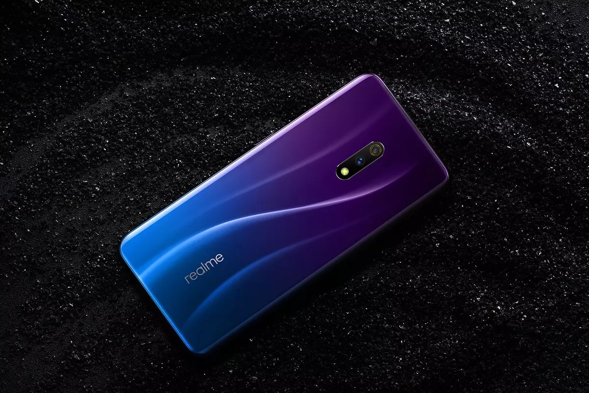 Ki sa ki ta dwe OnePlus 7: Realme X se reprezante 5335_0