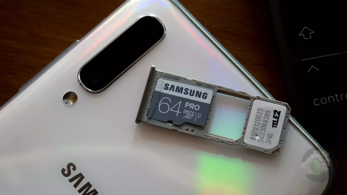 Samsung renyeredzi A70 Ongororo: saizi nyaya 5354_11