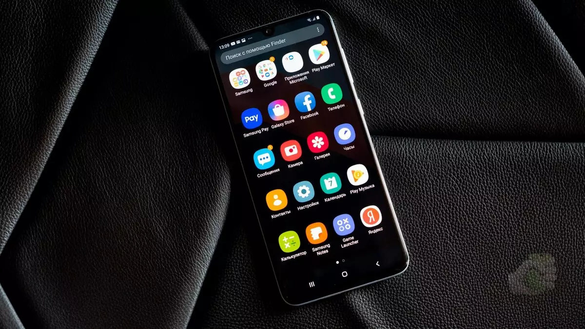 Samsung renyeredzi A70 Ongororo: saizi nyaya 5354_6