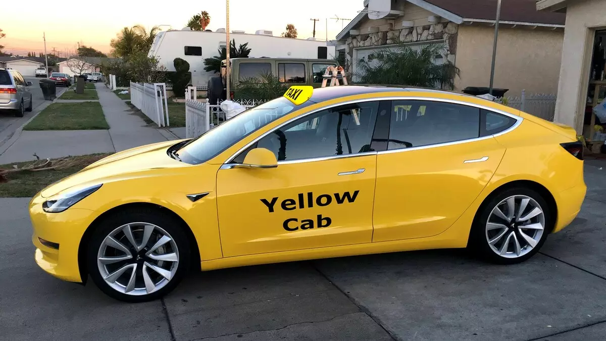 Autopilot tomará. Tesla lanzará un millón de taxis non tripulados nun ano 5389_0