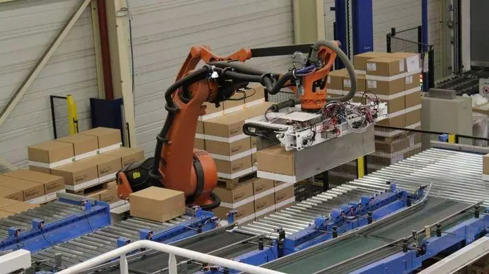 Come la ribellione di automobili cominciano: cinque robot audaci e coraggiose 5460_6