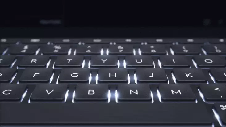 Logitech ha rilasciato una tastiera enorme per iPad Pro 5470_6