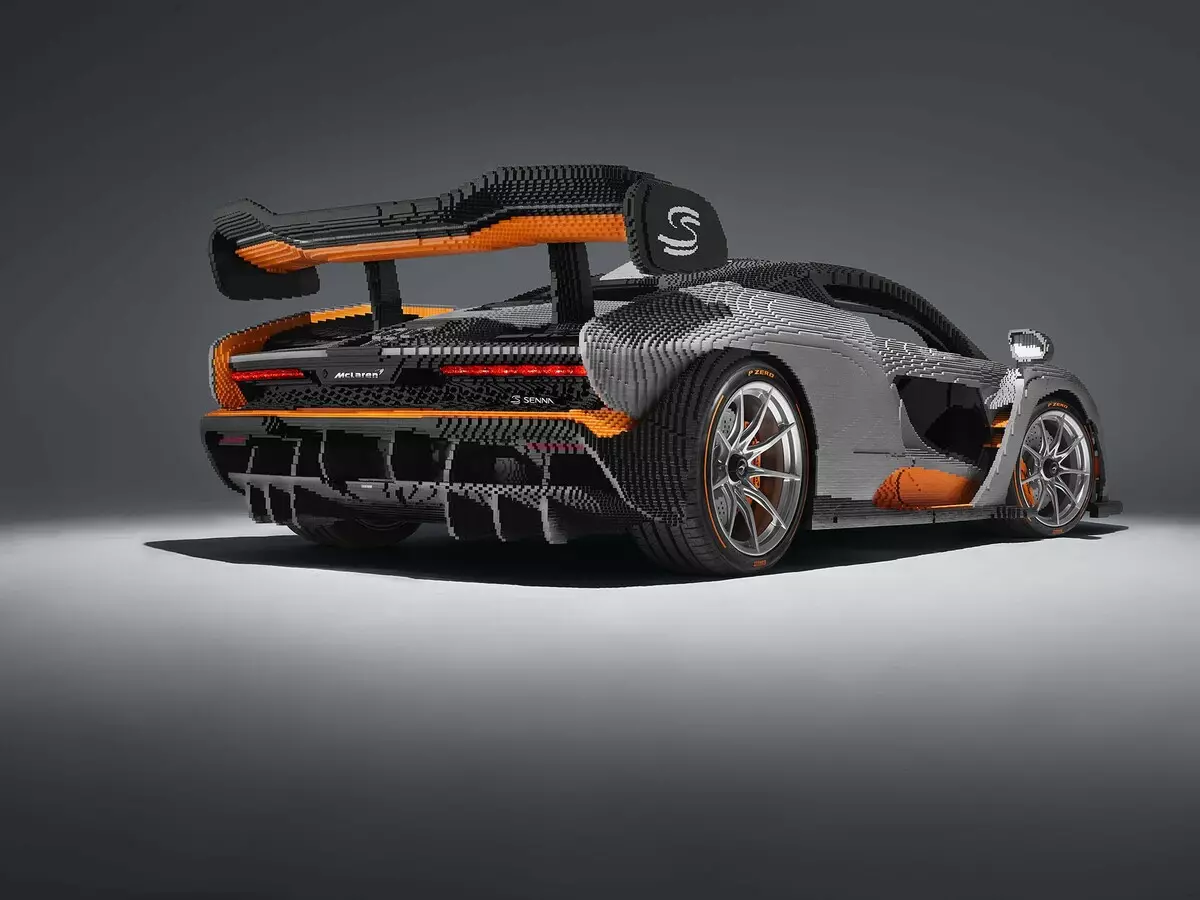 Kunyangwe zuva: yakazara-sited hypercar mclaren senna kubva kuLogo 5487_5