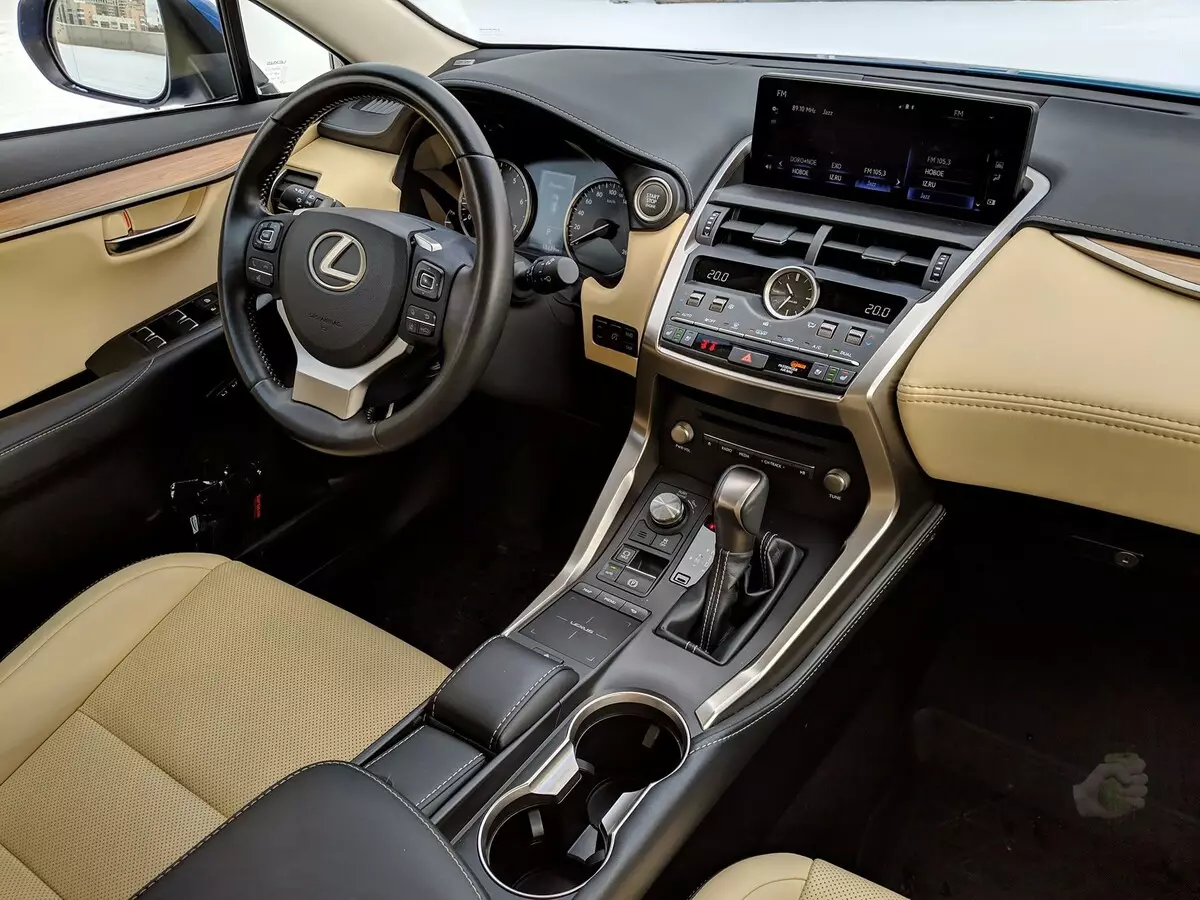 Wylsadrive: Lexus NX 300 တွင်စီးနင်းပါ။ 5492_7