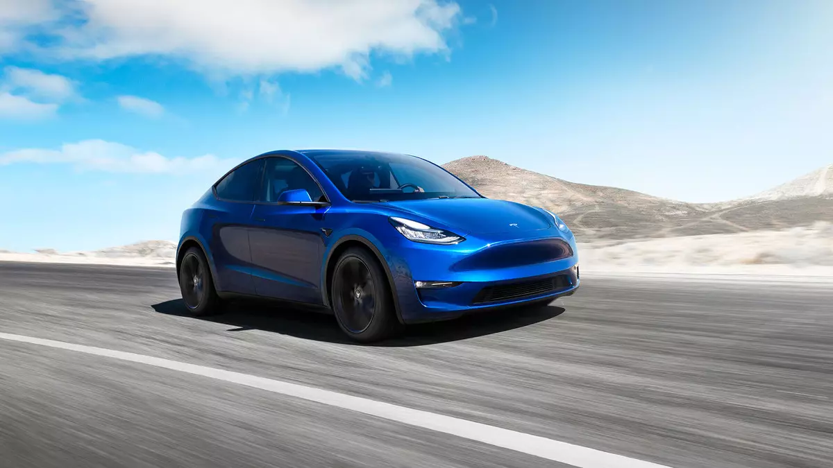 Tesla tregoi modelin Compact Crossover Y 5539_4