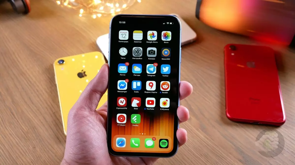 Whyima iPhone XR ji nefretê nefret dikin 5549_5