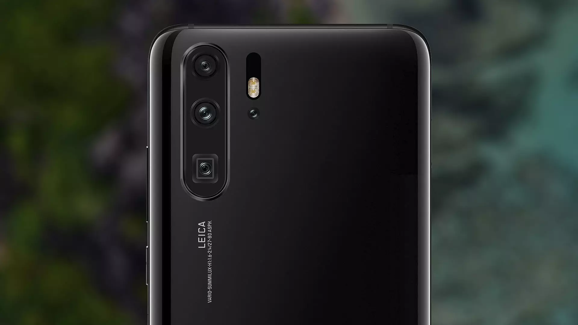 Huawei выдала зеркалку за камеру Huawei P30 Pro 5555_0