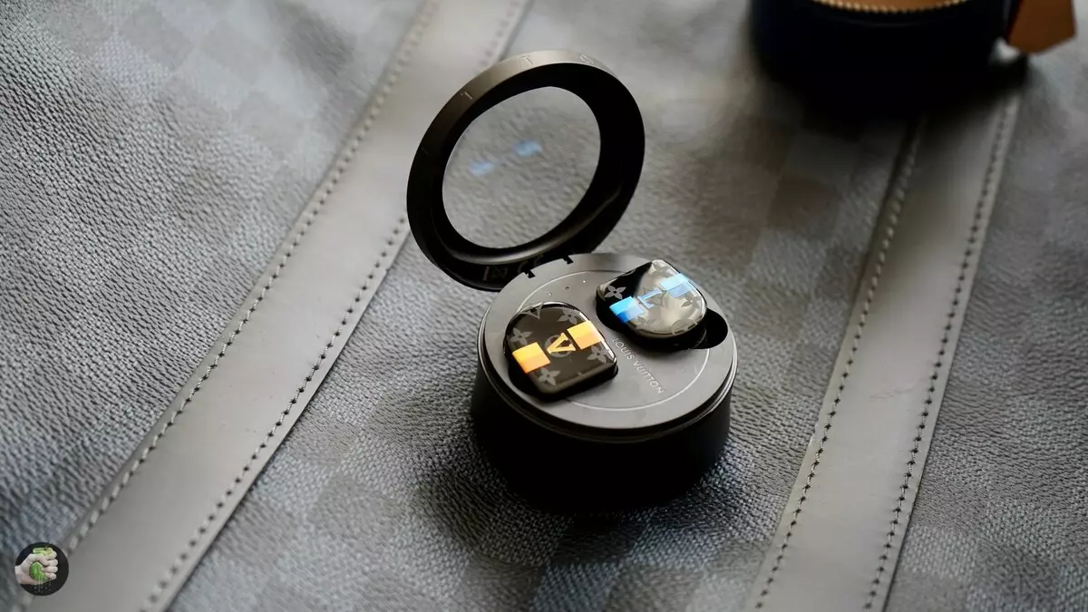 Louis Vuitton Helmon Headphone ການທົບທວນຄືນ 5564_0