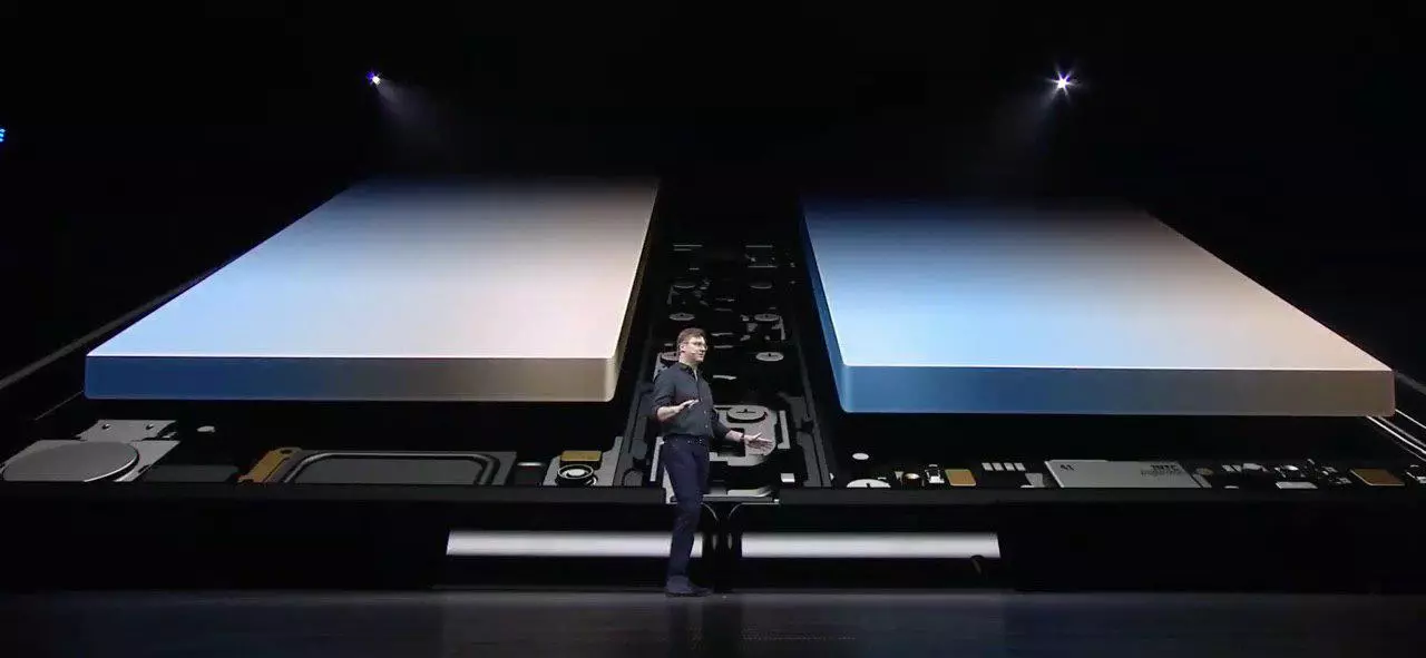 Samsung mostrou um Galaxy de smartphones flexível Fold 5631_5