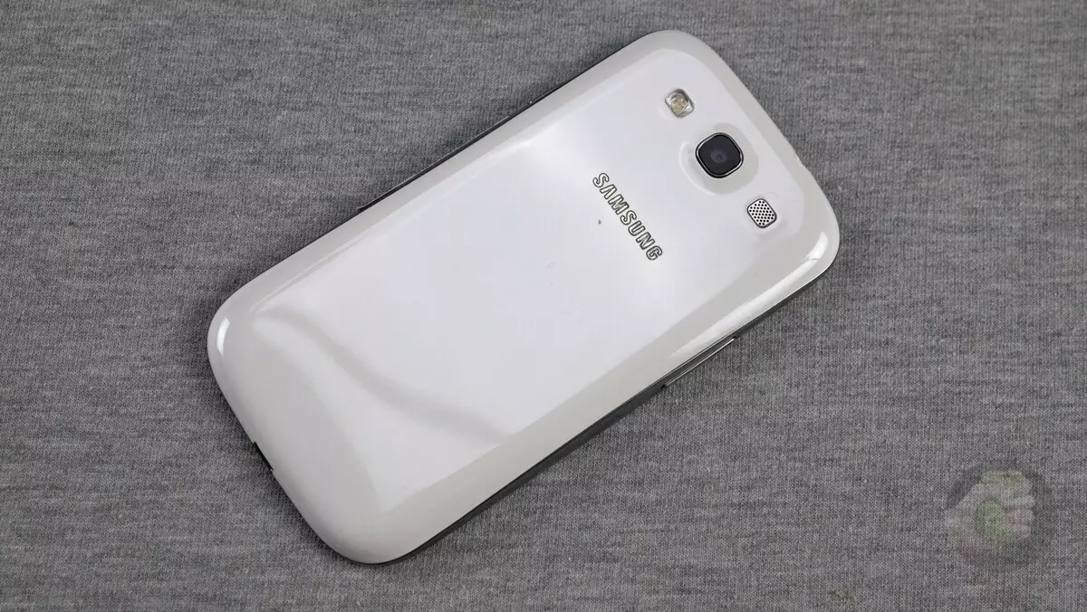 Rappelez-vous tout: l'histoire de Samsung Galaxy S 5634_3
