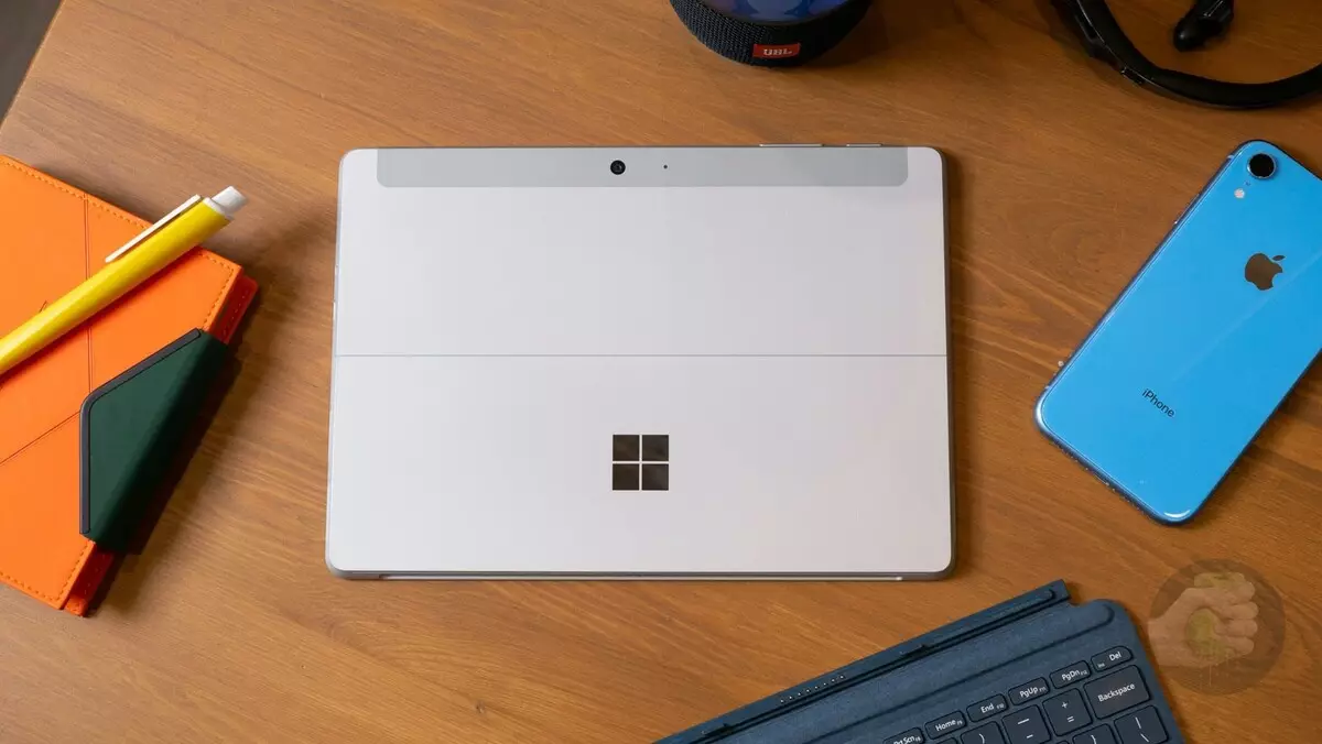 Ang Microsoft Ofe Go: Gamay nga Tablet alang sa Daghang Kaso 5692_15