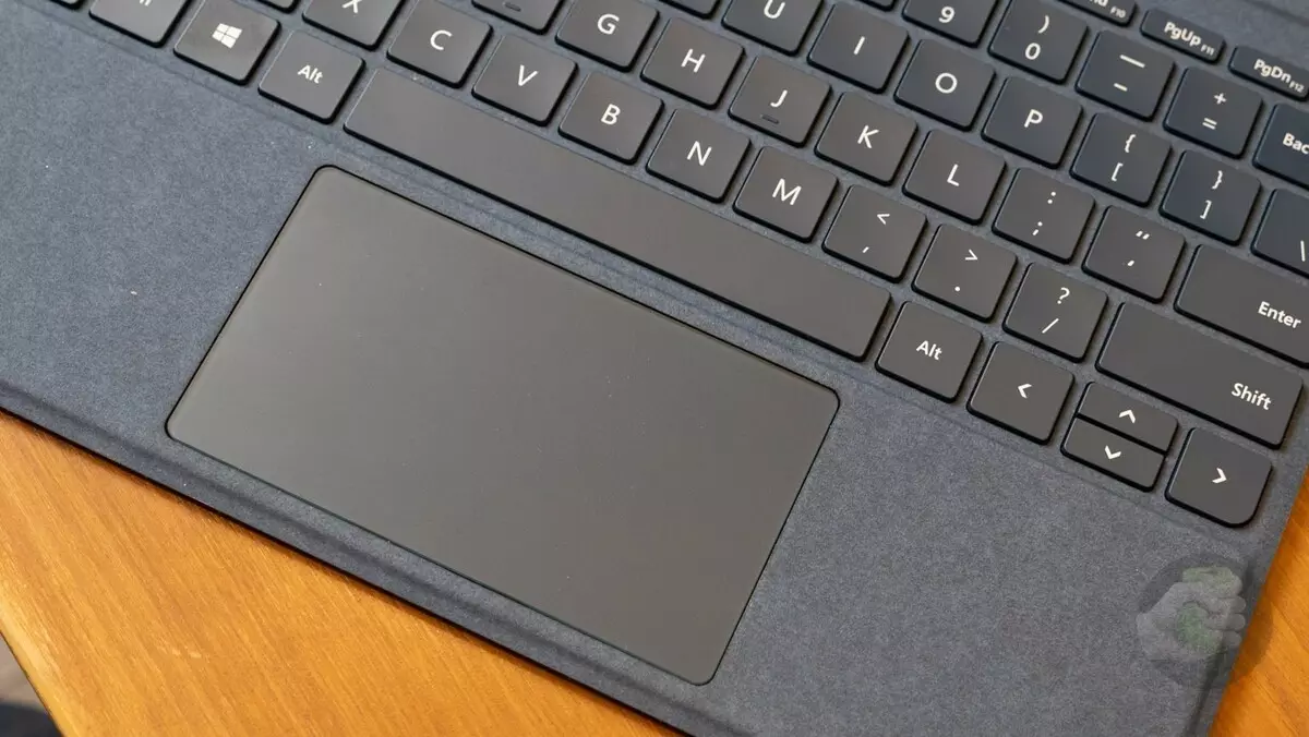 Ang Microsoft Ofe Go: Gamay nga Tablet alang sa Daghang Kaso 5692_4