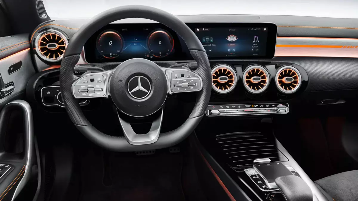 ውብ ታናሽ ወንድሙን. አዲስ Mercedes-Benz Cla የላስ ቬጋስ ውስጥ ደረሰ 5788_3