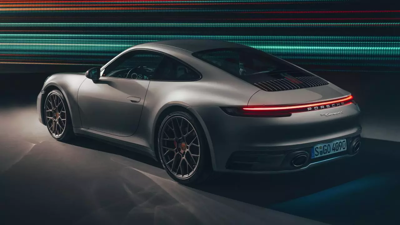 การสำเร็จความใคร่อย่างยั่งยืน: Porsche 911 ใหม่เปิดตัว 5934_10