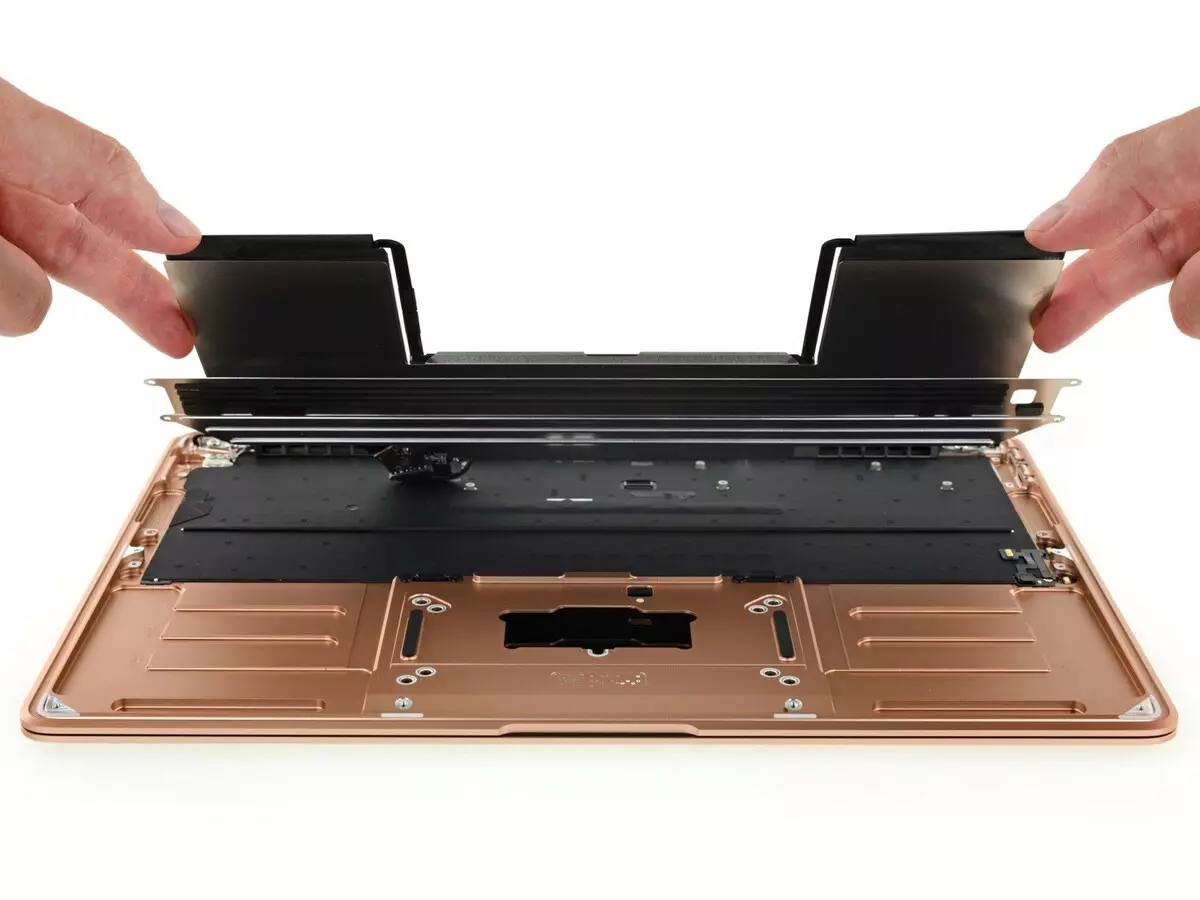 Ifixit disassembled MacBook Air 2018 6016_9