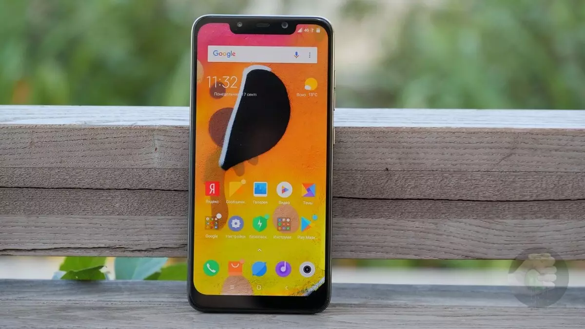 Descrición xeral Pocophone F1: como Xiaomi Mi 8, pero aínda máis barato 6257_1