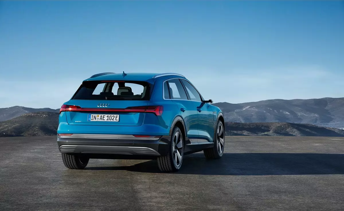 Pros en Skikote: presentar una cruïlla elèctric racional Audi E-Tron 6290_3