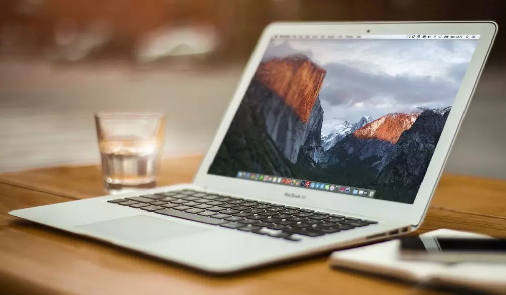 Ние каже как смяна на стария MacBook работи върху нова техника на Apple в 