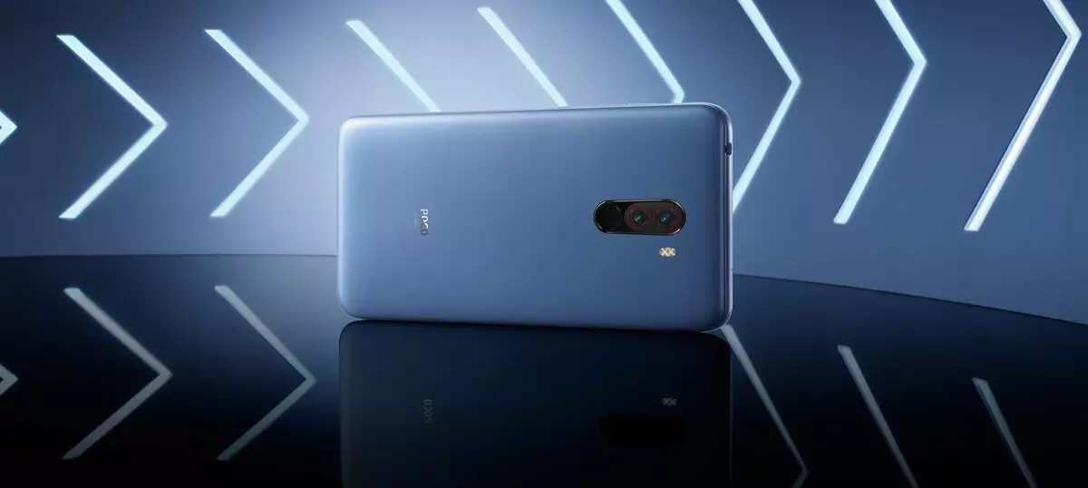 Xiaomi dia nokapohin'i Couthplus: Pocophone F1 6446_17