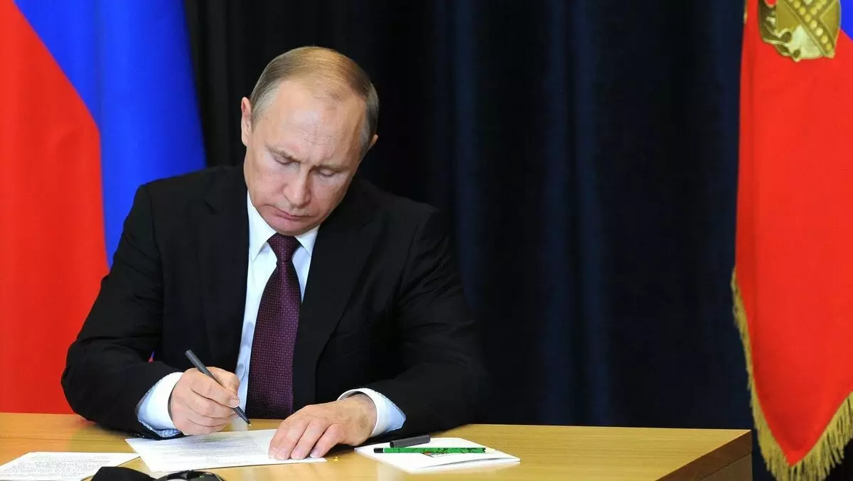Dabar tikrai: Putinas pasirašė įstatymą dėl didinant PVM iki 20% 6542_0