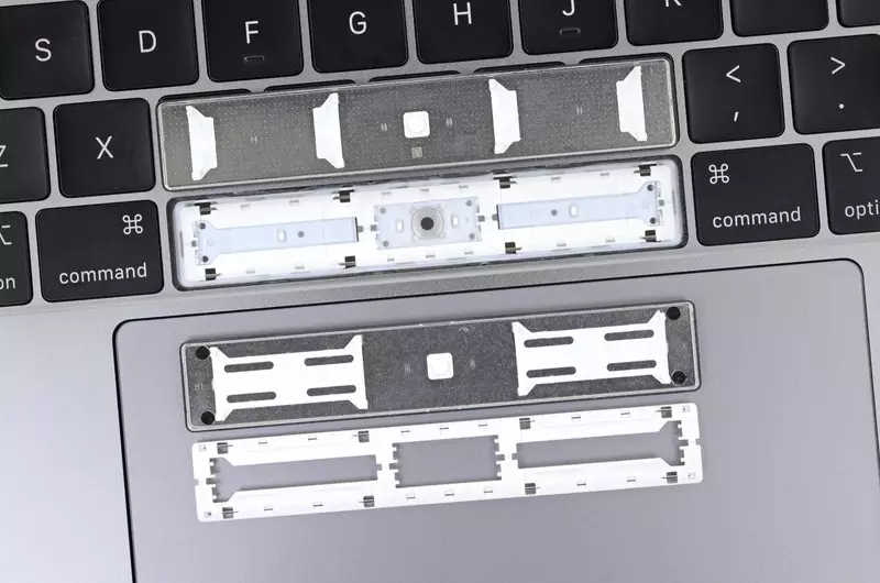 ifixit চেক করা কিভাবে সিলিকন ঝিল্লি নতুন MacBook প্রো কাজ করে 6629_3