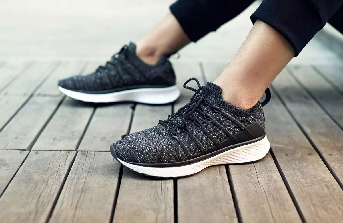 Sự thật của ngày: Giày thể thao Sneakers Xiaomi Mi thế hệ thứ hai 6868_0