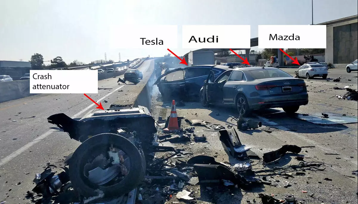 Dans l'accident de la mort impliquant Tesla, le pilote automatique n'est pas à blâmer 6880_1