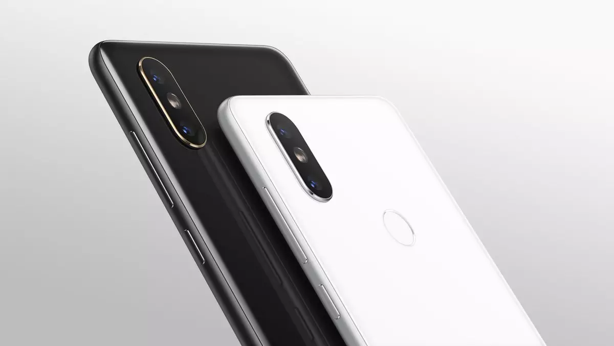 Xiaomi Mi Mix 2s lansert i Russland til en tilstrekkelig pris 6895_0