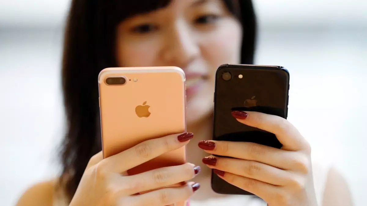 Apple va a liberar de la dependencia iPhone 6926_0