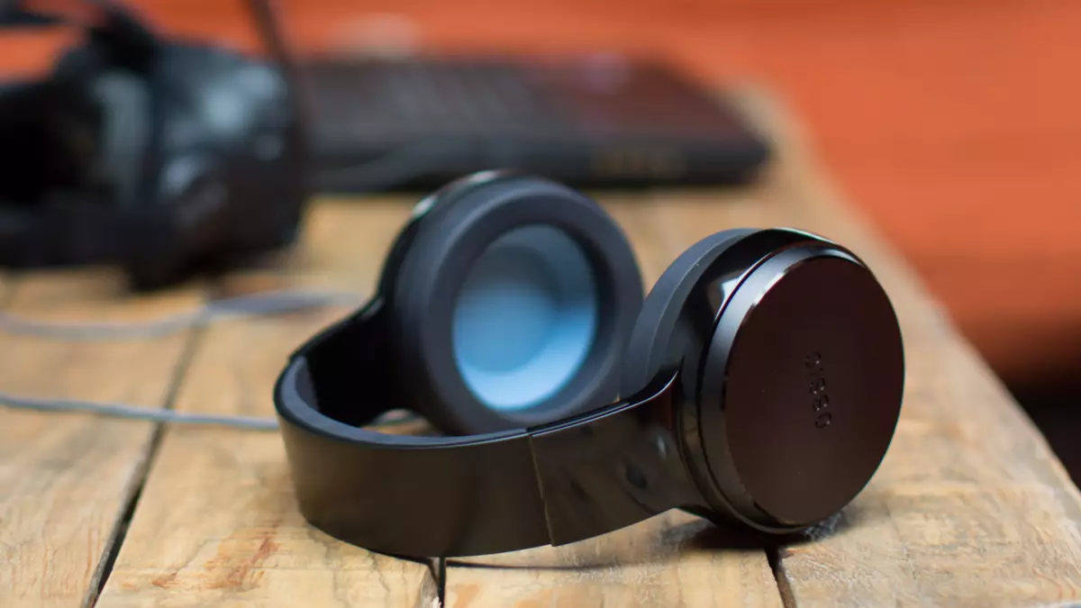 Ito ay isang bummer: ossic headphones na may 3D sound at hindi lilitaw, at ang pera ay hindi babalik 6998_0