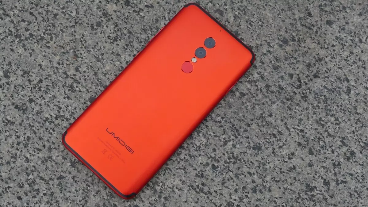 Umidigi S2 Lite: Červená čínská lucerna 7122_0