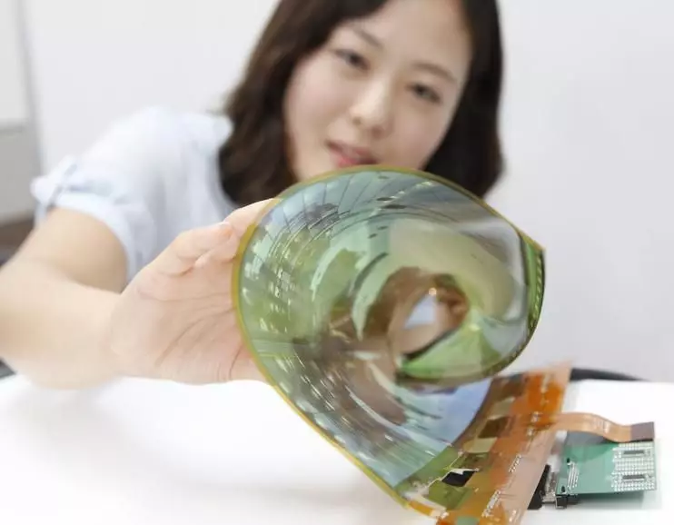 Huawei wants the first to show flexible smartphone